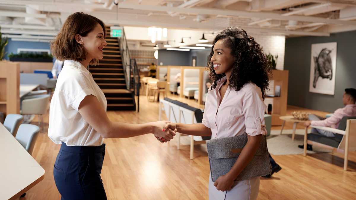 Personeel in en uit dienst: zo regel je dat veilig | KVK